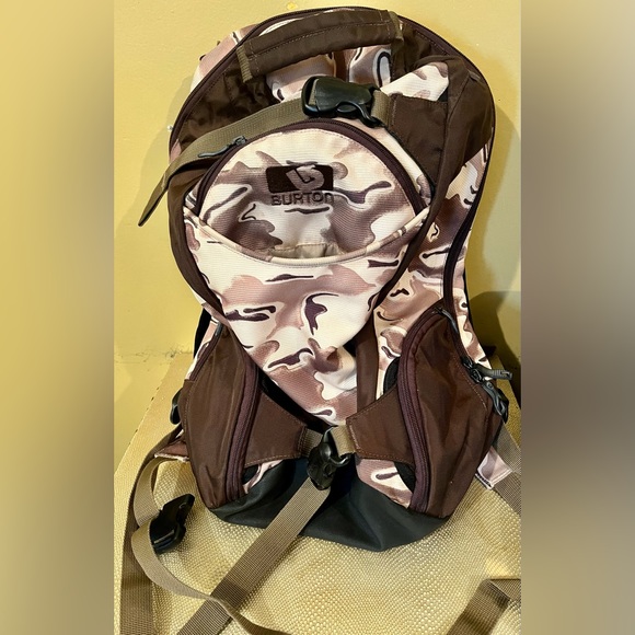 Burton | Bags | Unisex Burton Backpack | Poshmark